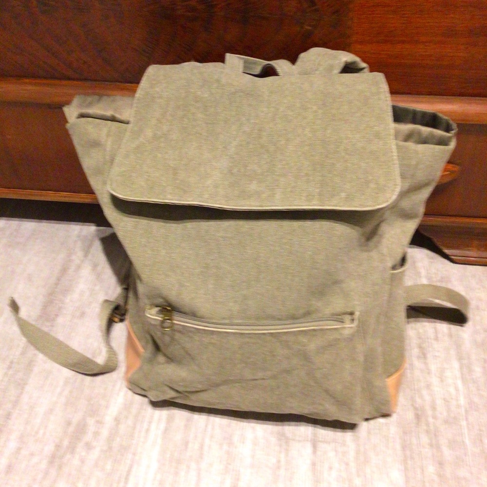 Universal Thread Backpack - Gem